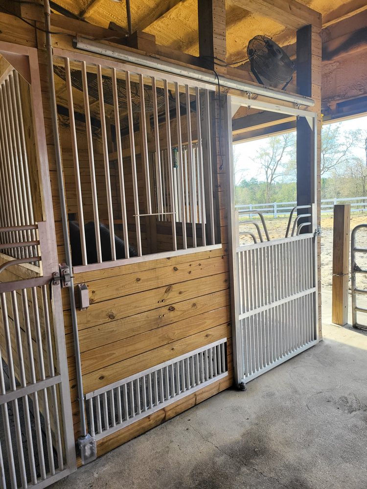 ARMOUR HORSE STALLS - Updated October 2025 - 28 Photos - 1370 Saratoga ...