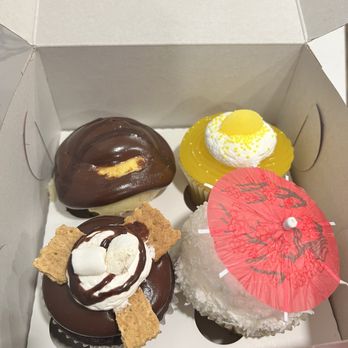 PATTY’S CAKES AND DESSERTS - Updated October 2024 - 2840 Photos & 3296 ...