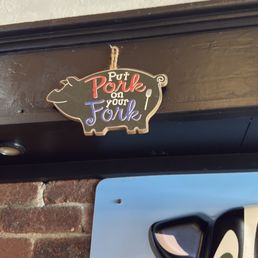 HOPS & HOGS COUNTRY SMOKEHOUSE - Updated September 2025 - 163 Photos ...