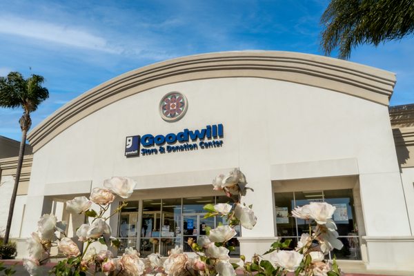 GOODWILL RETAIL STORE & DONATION CENTER - Updated August 2025 - 44 ...