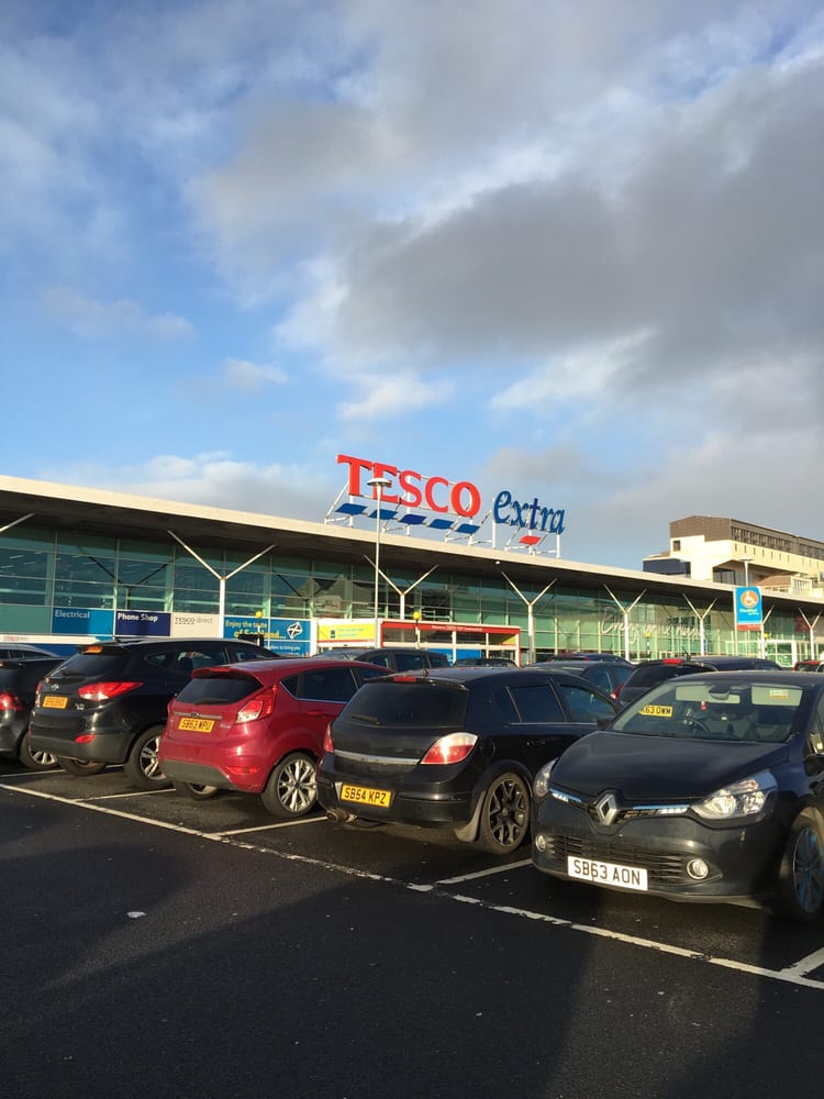 TESCO - Updated January 2025 - Tryst Road, Glasgow, North Lanarkshire ...