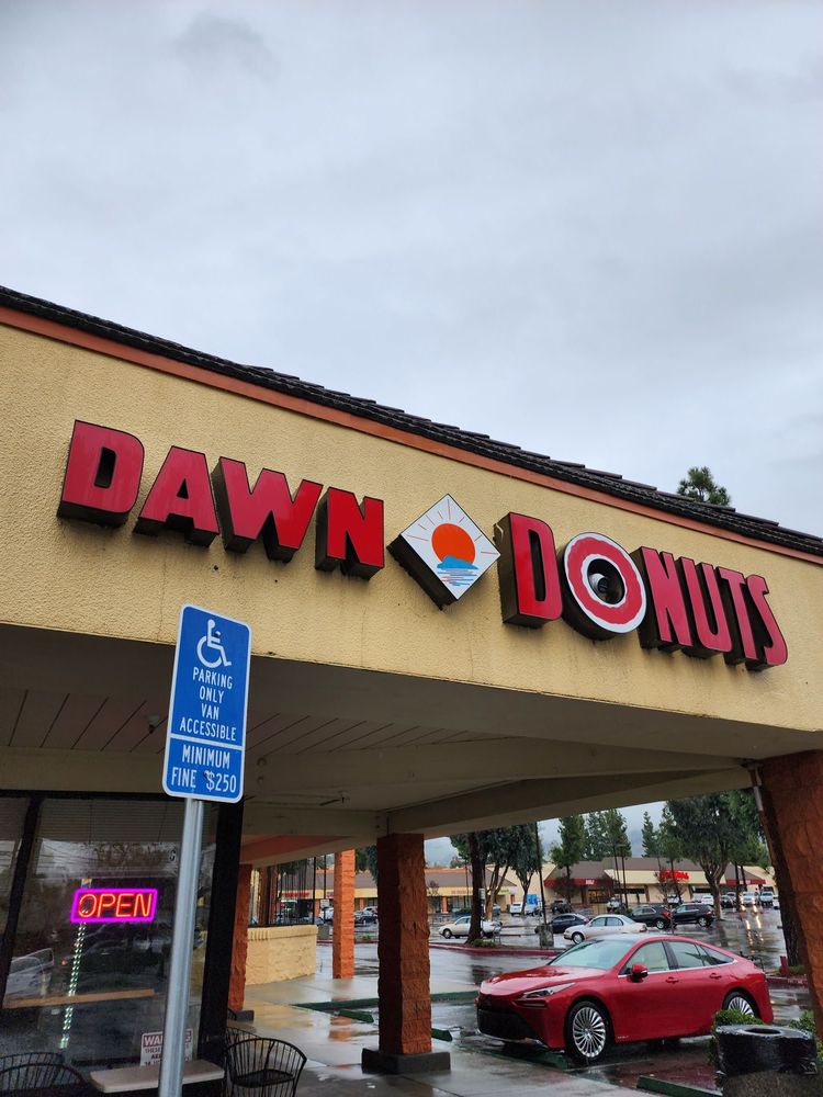 DAWN DONUTS - Updated July 2025 - 209 Photos & 94 Reviews - 1020 S ...