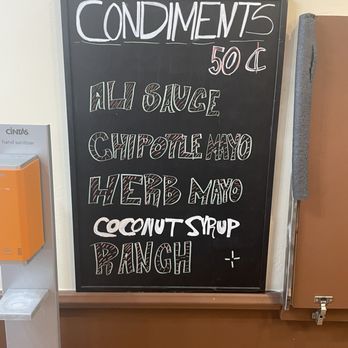 ALI’S CHICKEN & WAFFLES - Updated December 2025 - 84 Photos & 107 ...