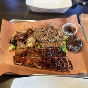 RED BEE BBQ - Updated March 2025 - 124 Photos & 375 Reviews - 750 Stony ...