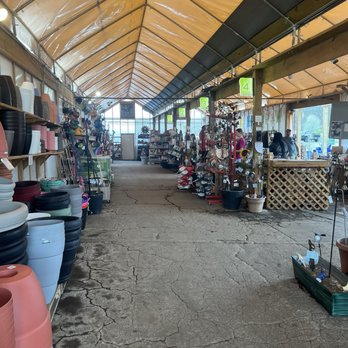 BATES NURSERY AND GARDEN CENTER - Updated October 2025 - 290 Photos ...