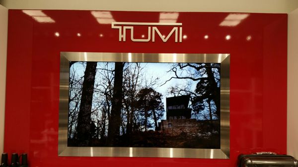 TUMI OUTLET - Updated December 2025 - 13 Photos & 28 Reviews - 5600 ...