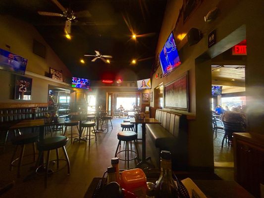 TRACKS - Updated December 2024 - 315 Photos & 647 Reviews - 108 W Main ...