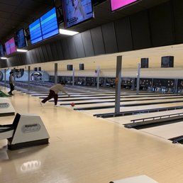 THE COMET PUB & LANES - Updated July 2025 - 62 Photos & 140 Reviews ...