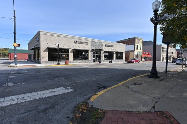 THE COLOR CENTER - Updated October 2025 - 632 Lawrence Ave, Ellwood ...