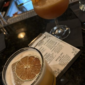 STASH BOX - Updated December 2025 - 52 Photos & 32 Reviews - 866 Elm St ...