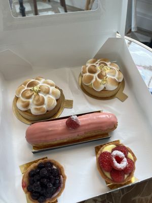 LE PETIT FOUR BAKERY - Updated July 2025 - 23 Photos & 17 Reviews - 380 ...