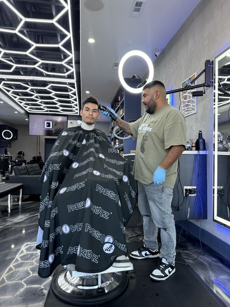 FRESH KUTZ BARBERSHOP - Updated July 2025 - 23 Photos - 19022 Ventura ...