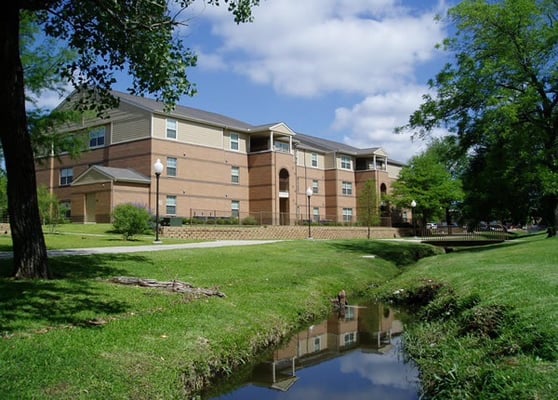 MEADOW RUN APARTMENTS - Updated January 2026 - 409-607 Summit Dr ...