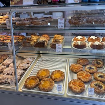 PENINSULA PASTRIES PALM SPRINGS - Updated January 2025 - 482 Photos ...