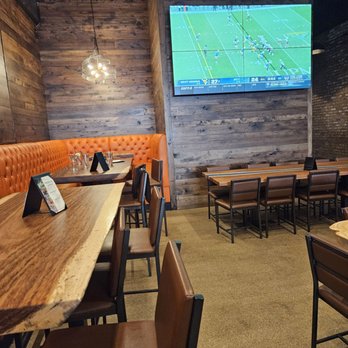 WILLIAMS INN PIZZA & SPORTS BAR - Updated March 2025 - 155 Photos & 153 ...