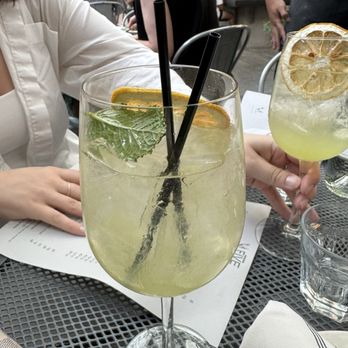 FIVE RESTAURANT BISTRO - Updated July 2024 - 374 Photos & 509 Reviews ...