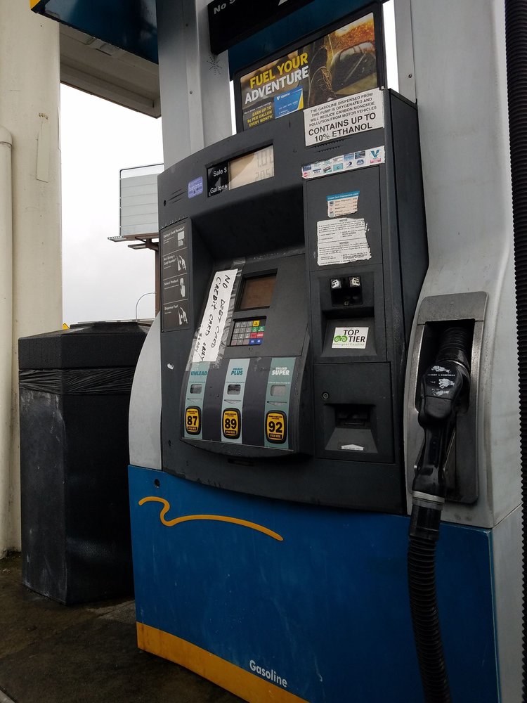 VALERO GAS STATION - Updated July 2025 - 17505 Aurora Ave N, Seattle ...