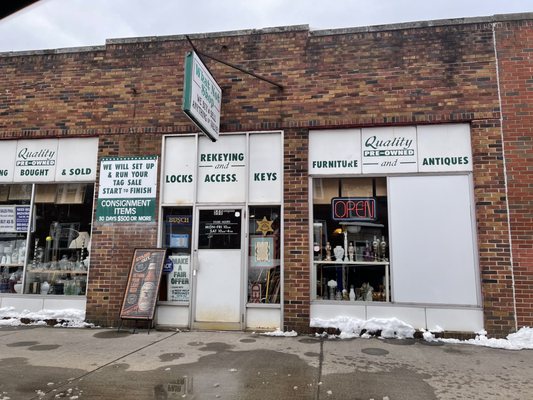 WHAT NOT CONSIGNMENT SHOP - Updated December 2025 - 560 Arch St, New ...