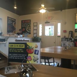 THE TOMATO SHACK SALAD & PIZZA CO, CONSHOHOCKEN - Updated May 2026 - 87 ...
