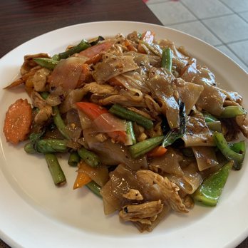 SUPHAN THAI KITCHEN - 147 Photos & 52 Reviews - 18825 Eureka Rd ...
