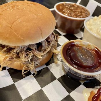 SWIFTY PIG BBQ - Updated December 2025 - 35 Photos & 14 Reviews - 1301 ...