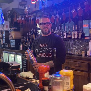 HONEST JOHN’S BAR & GRILL - 512 Photos & 571 Reviews - 488 Selden St ...