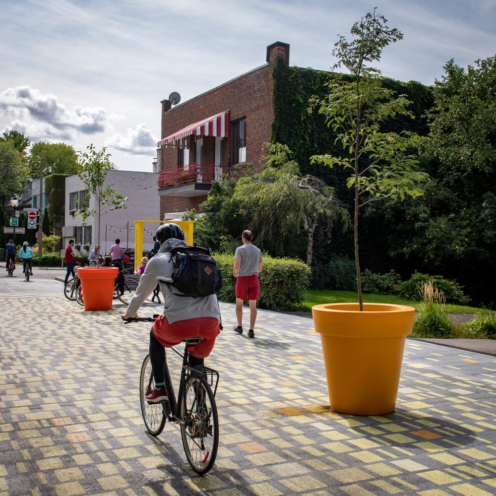 RACER CAFE - Updated March 2025 - 2103 Boulevard Gouin E, Montréal ...