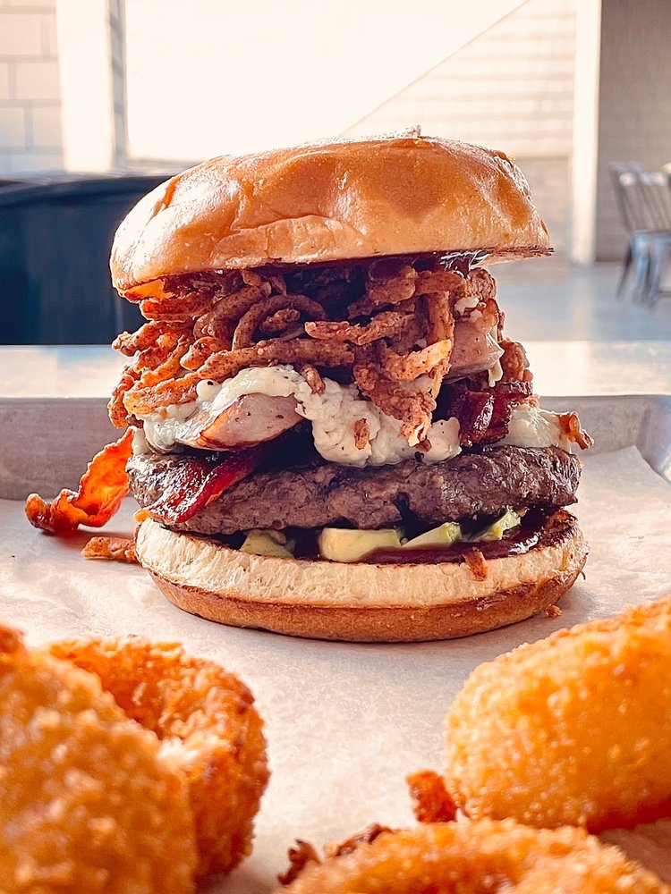 MESA BURGER - SANTA BARBARA - Updated October 2025 - 442 Photos - 552 ...