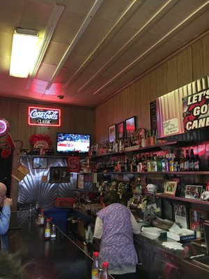 THE ROAST GRILL HOT WEINERS - 91 Photos & 147 Reviews - Hot Dogs - 7 S ...