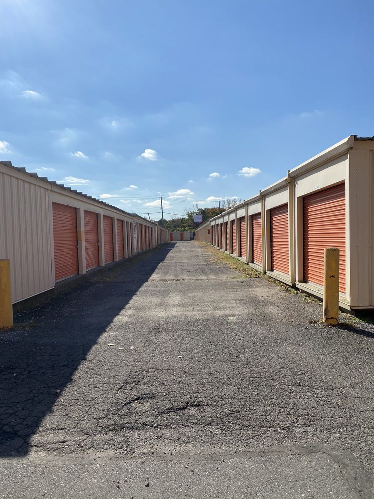 GO STORE IT SELF STORAGE - Updated October 2025 - 12 Photos - 2577 ...