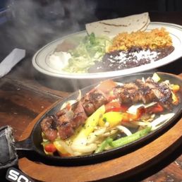 ROADRUNNER SALOON - Updated July 2025 - 185 Photos & 261 Reviews - 921 ...