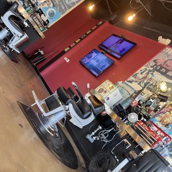 FLOYD’S 99 BARBERSHOP - Updated December 2025 - 53 Photos & 199 Reviews ...