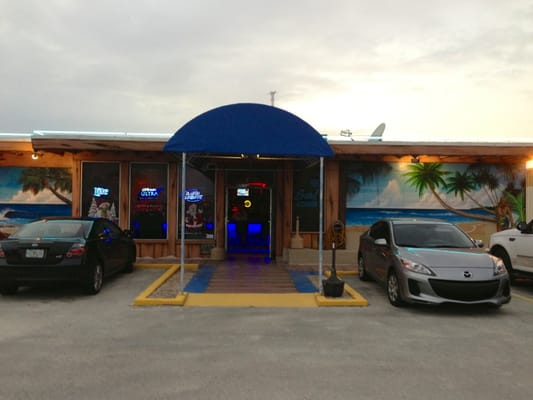 SURF LOUNGE - Updated December 2025 - 181 N Cswy, New Smyrna Beach ...