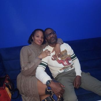 SWIGZZ RESTAURANT AND LOUNGE - Updated September 2025 - 68 Photos & 31 ...