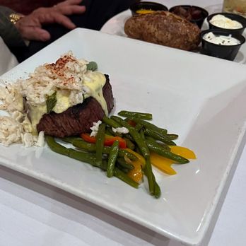 RUSSELL’S STEAKS CHOPS & MORE - Updated February 2025 - 750 Photos ...