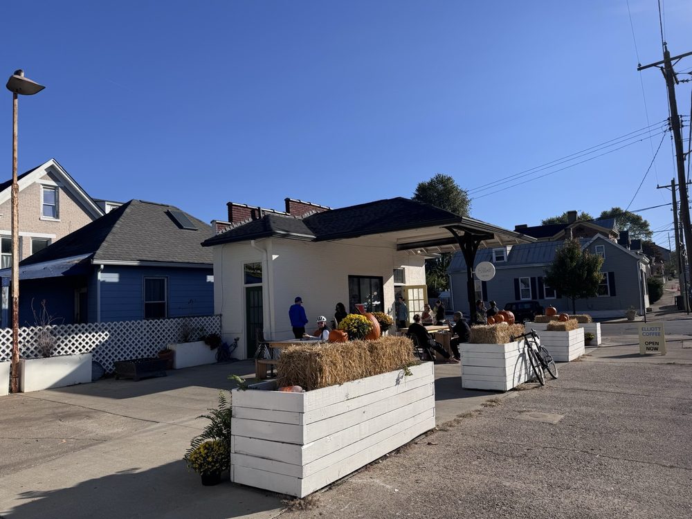 ELLIOTT COFFEE - Updated June 2025 - 37 Photos & 23 Reviews - 825 6th ...