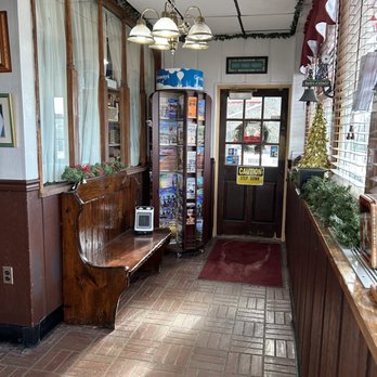 DUTCH PANTRY FAMILY RESTAURANT - Updated March 2025 - 104 Photos & 108 ...