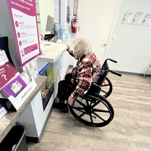 TERRY LEE, MD - Updated December 2025 - 49 Reviews - 600 N Garfield Ave ...