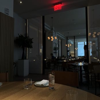 CROWN SHY - Updated July 2024 - 2489 Photos & 631 Reviews - 70 Pine St ...