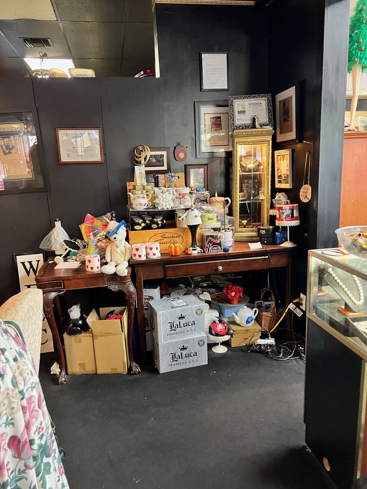 DIAMOND TEA ROOM & BISTRO - Updated January 2026 - 12 Photos - 3872 SE ...