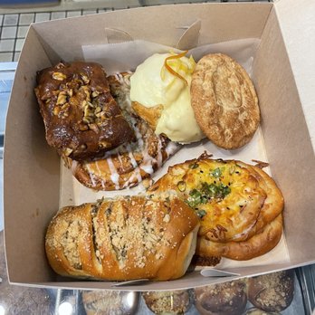 BEYOND PASTRY STUDIO - 340 Photos & 73 Reviews - 1067 Alakea St ...