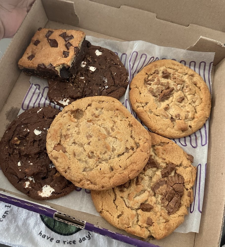 INSOMNIA COOKIES - Updated November 2025 - 1335 W Taylor St, Chicago ...