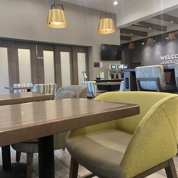 HAMPTON INN RIVERSIDE DOWNTOWN - Updated October 2025 - 169 Photos & 87 ...