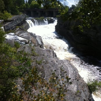 HOG’S BACK FALLS PARK - Updated December 2025 - 49 Photos & 19 Reviews ...