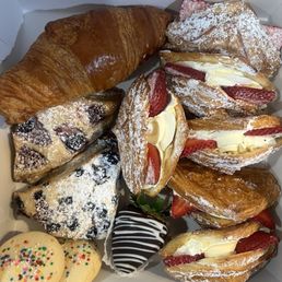 MR BAKER BAKERY & CAFE - Updated July 2025 - 980 Photos & 736 Reviews ...