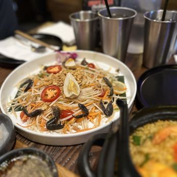 HEM KITCHEN AND BAR - Updated December 2024 - 1379 Photos & 324 Reviews ...