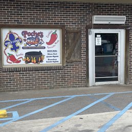 POCHE’S MARKET AND RESTAURANT - Updated October 2025 - 301 Photos & 200 ...