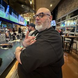 BOMBSHELLS RESTAURANT & BAR - Updated December 2025 - 113 Photos & 155 ...