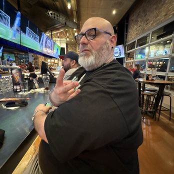 BOMBSHELLS RESTAURANT & BAR - Updated January 2026 - 113 Photos & 158 ...