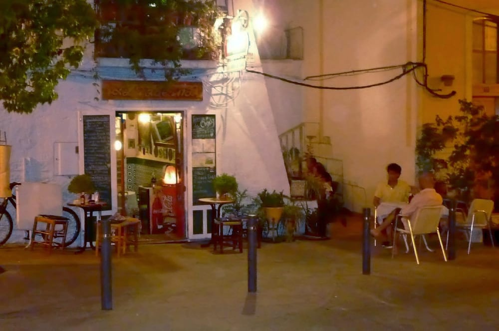 LA TABERNA DE CHARLY - Updated January 2025 - Calle Toledo, Indre, Alicante, Spain - Moroccan ...